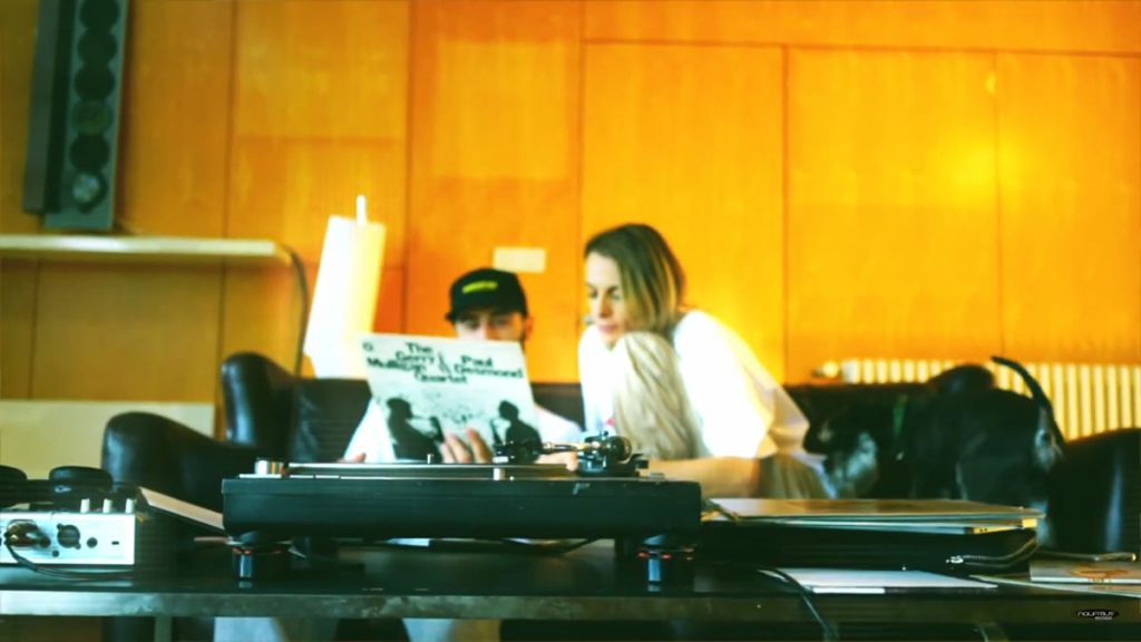 Poncije, glazbenik znan i kao Filip Horvat, "Starim gramofonom" smatra ...